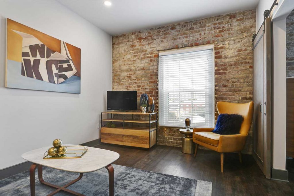 Two (More) Good Reasons to Rent a Furnished Apartment | Gotham Lofts
